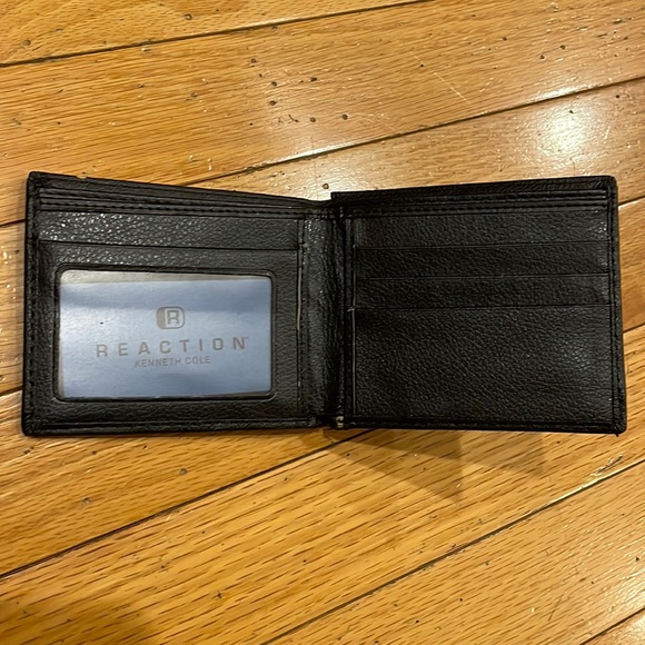 Kenneth Cole Reaction | Accessories | Kenneth Cole Mens Leather Wallet ...